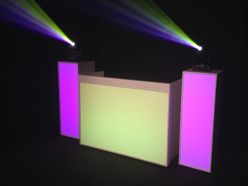 Led DJ booth huren | Master Partys; DJ booth & Pioneer DJ gear huren